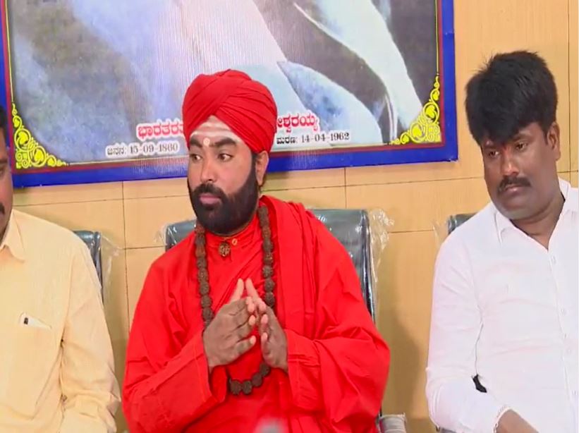 VACHANANADA SWAMIJI CALLED MLA IS JOKER AND COMEDIAN: ಕಾಮಿಡಿಯನ್ – ಜೋಕರ್ ...