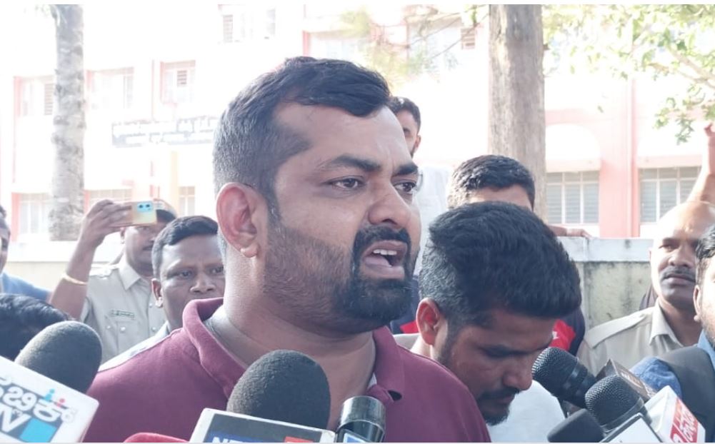 Vikram Simha Granted Bail: ಅಕ್ರಮವಾಗಿ ಮರ ಕಡಿತ ಪ್ರಕರಣ: ಸಂಸದ ಪ್ರತಾಪ್ ಸಿಂಹ ...